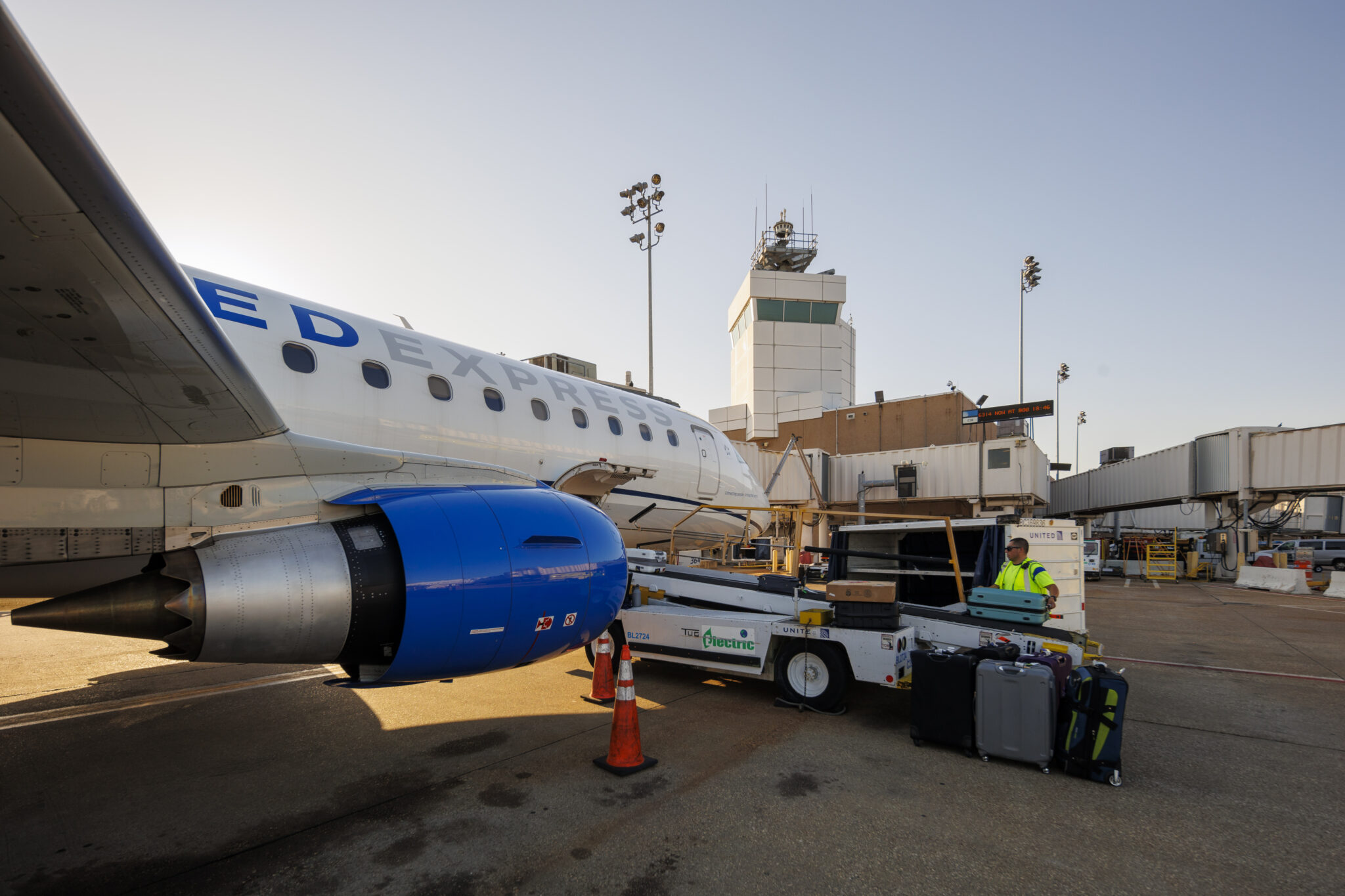 Virtual Ramp Control Tower and Command Center - HarrisonKornberg Architects